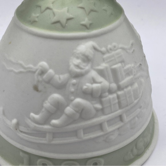 Lladro | Holiday | Lladro 988 Porcelain Bell Santa In Sleigh Flying ...